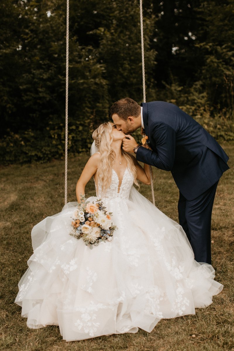 A Truly Romantic Crossed Keys Estate Wedding - Write Pretty for Me