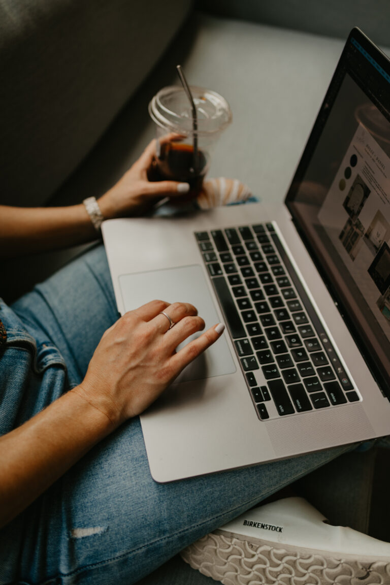 Onboarding With Honeybook: Client Onboarding as a Wedding Pro